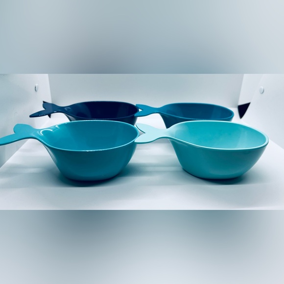 Sigrid Olsen | Kitchen | Sigrid Olsen Turquoise To Blue Whale Melamine ...